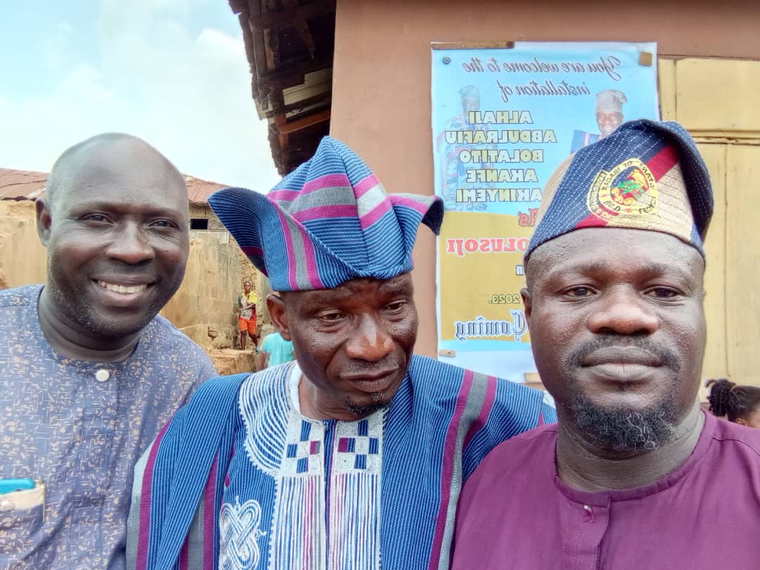 Jubilation as Olubadan Installs Bola Akinyemi as Mogaji of Olusoji ...